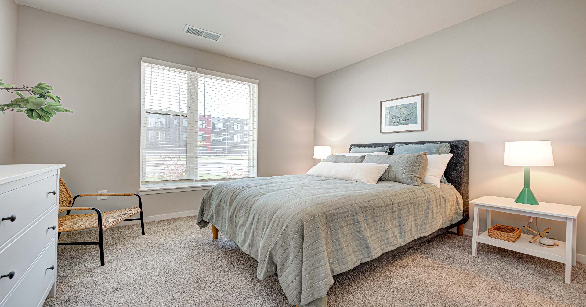 Apartment Photo Gallery | The Edge Apartments