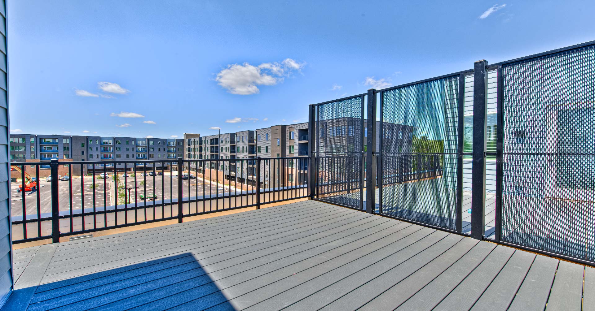 Apartment Photo Gallery | The Edge Apartments