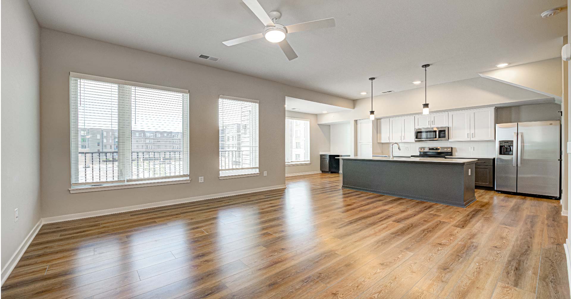 Apartment Photo Gallery | The Edge Apartments